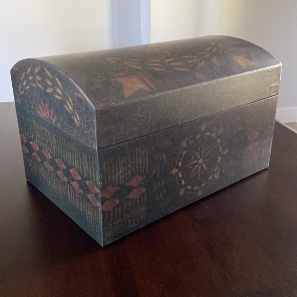 Bob's Boxes | Accents | Bobs Boxes Antique Hinged Trunk Box | Poshmark